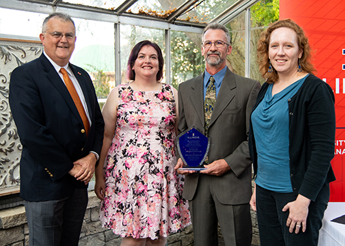 Alumni Awards - Veterinary Medicine at Illinois